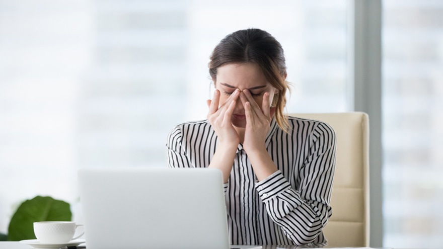 Articles | Top 5 Ways to Reduce Eye Strain in the Digital Age