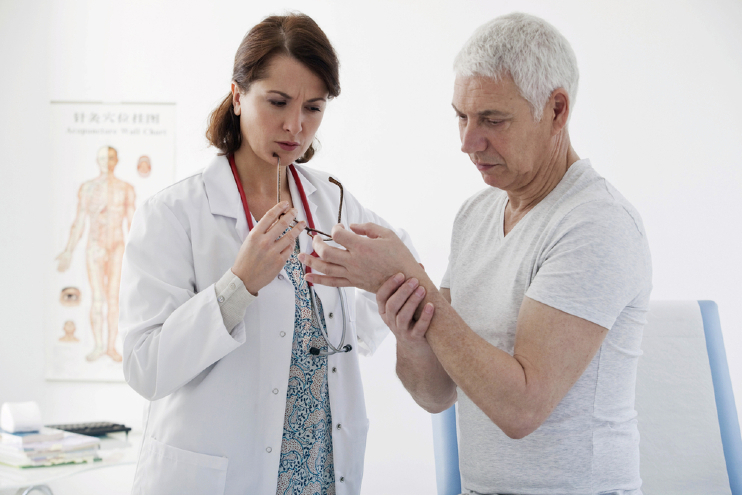 When to Refer to a Rheumatologist vs. an Orthopaedic Doctor