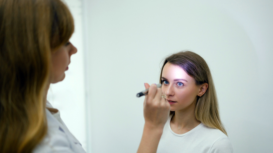 Articles | SMILE Eye Surgery in Your 20s: Is It Too Early?