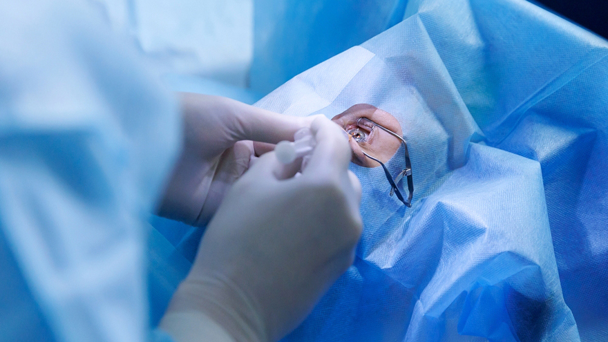 Articles | Best Age for LASIK & SMILE LASIK | Age and Vision Correction