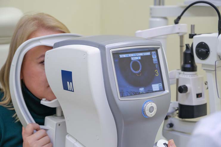 What Is the Avedro KXL Smile Procedure and How Does It Improve Vision?