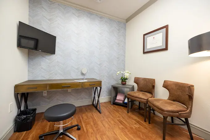 Janiga MDs Plastic Surgery & Cosmetic Center