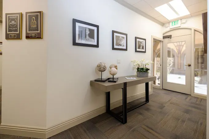 Janiga MDs Plastic Surgery & Cosmetic Center