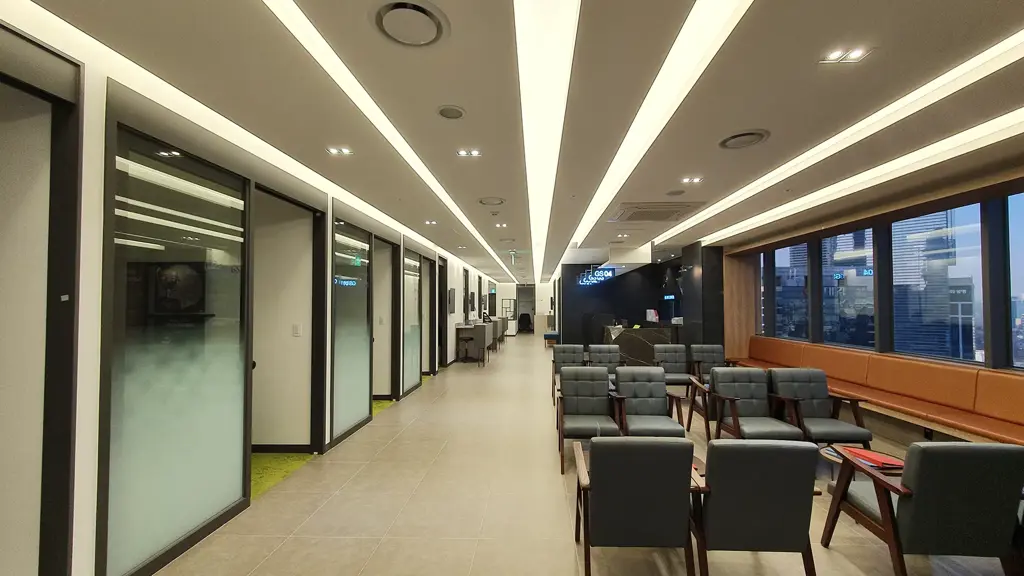 GS Eye Center | Premium vision correction, cataract & retinal care with ...